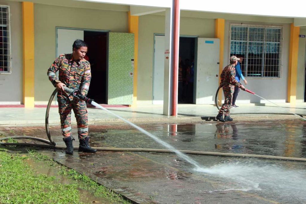 lebih 400 Ibu Bapa dan Warga Sekolah Jayakan Program Gotong-Royong ...