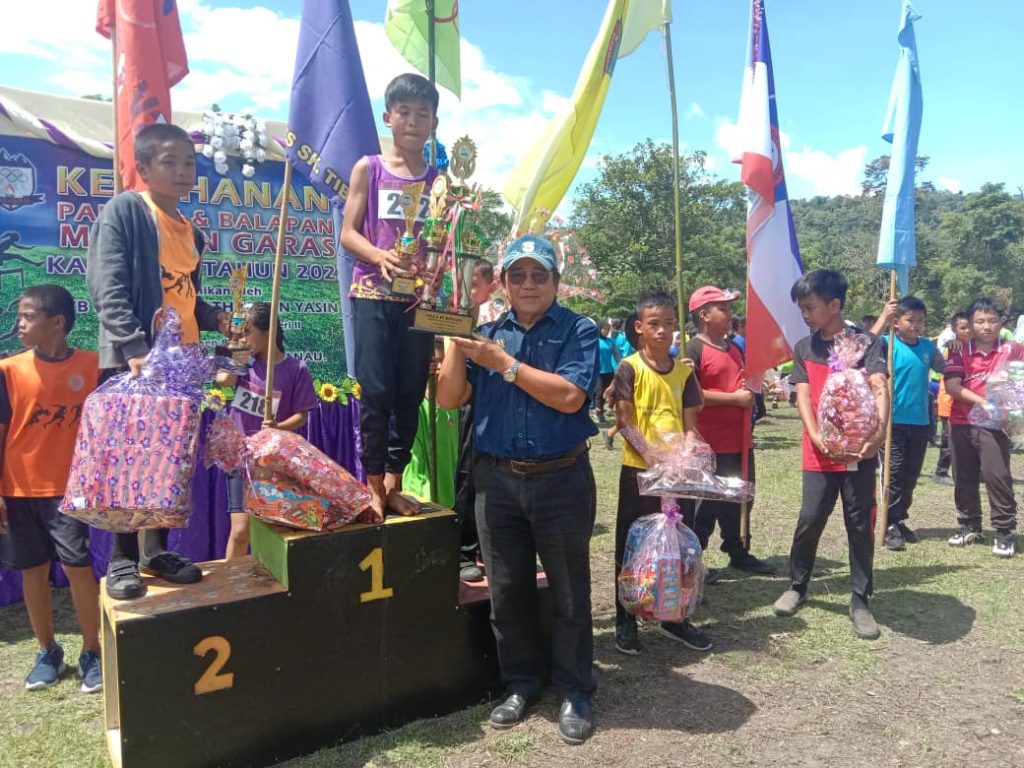 Galakkan anak-anak sekolah bergiat aktif dalam bidang sukan - Borneo ...