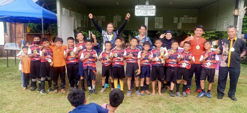 SK Langsat rangkul gelaran Juara Bola Sepak Zon Utara - Borneo Daily ...