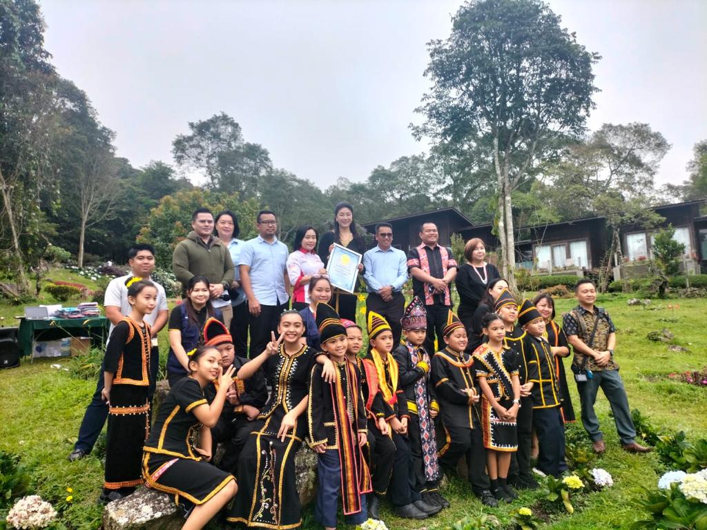 Society of Hope Sabah wins MBR recognition for 'Jom Balik Sekolah ...