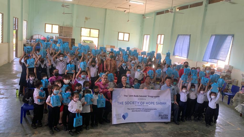 Society of Hope Sabah wins MBR recognition for 'Jom Balik Sekolah ...